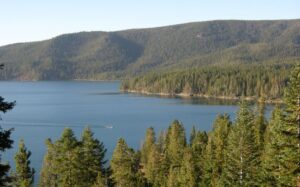 Paulina Lake Oregon | 2025 Visitors Guide (+Maps and Local Tips)